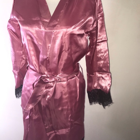 Intimates & Sleepwear | Pink Robe | Poshmark